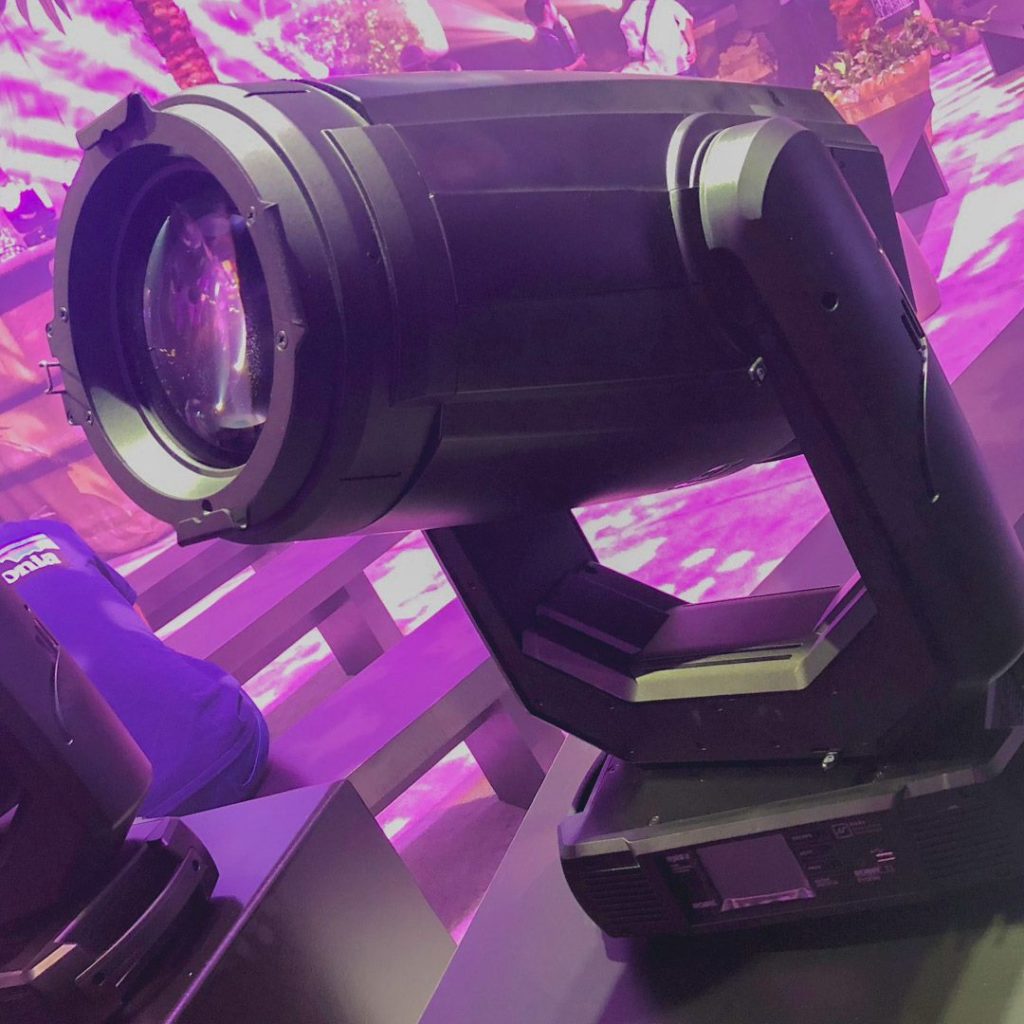 Robe stellt den T1 Profile vor - LDI 2018 – stage223
