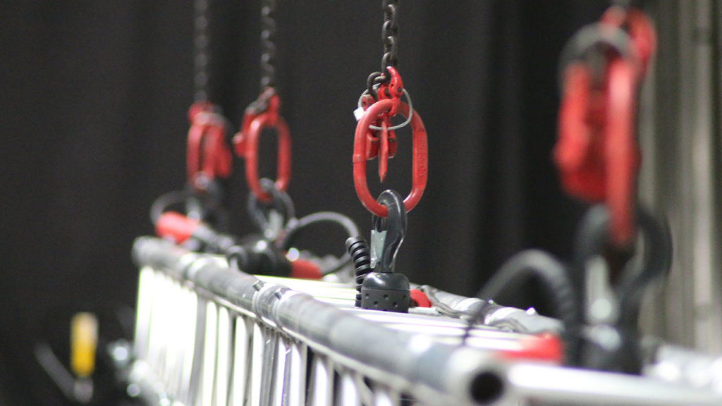 Traversen und Anschlagmittel - Grundlagen zum Thema Rigging – stage223