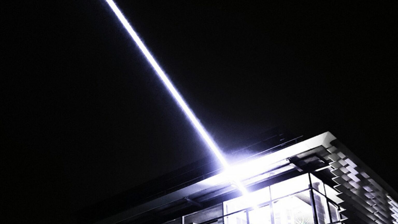 RTI präsentiert 600W-Laser mit beweglichem Laserstrahl – stage223