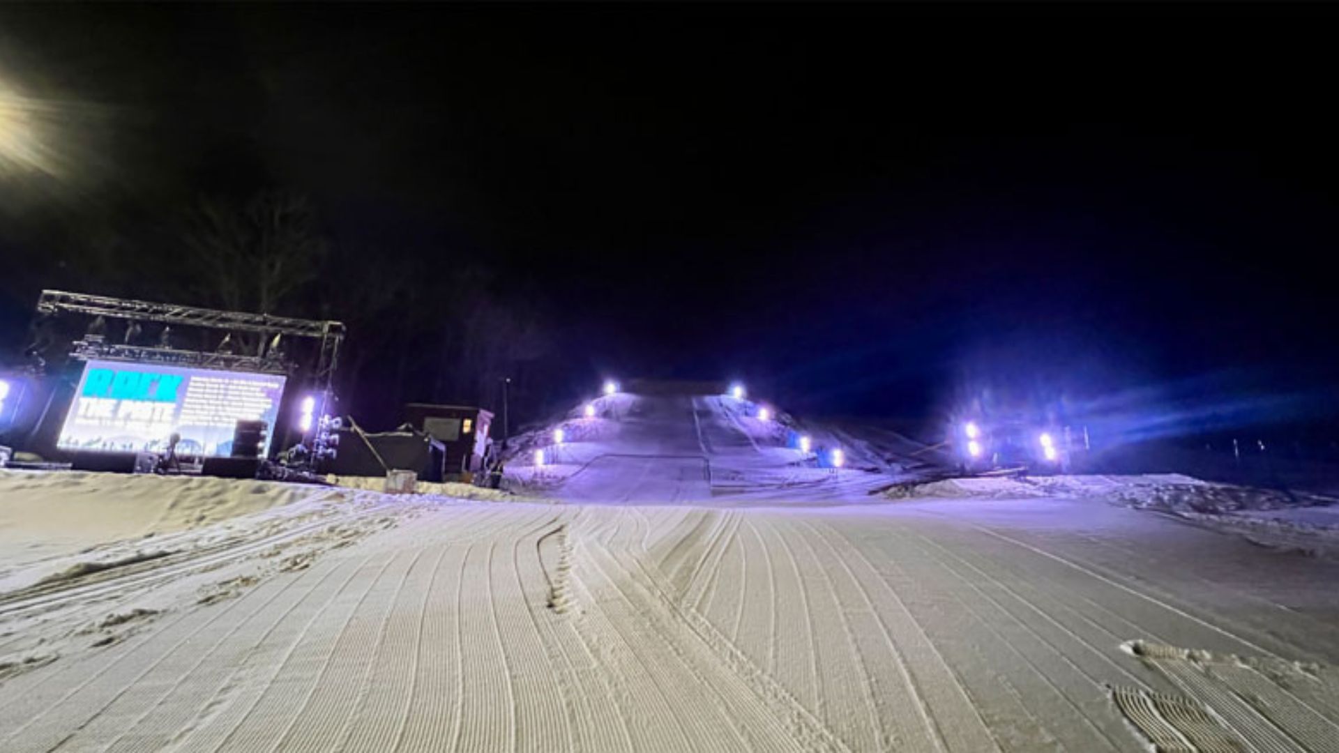 GLP JDC1 verfolgen Ski- und Snowboardtricks auf den Pisten der ...